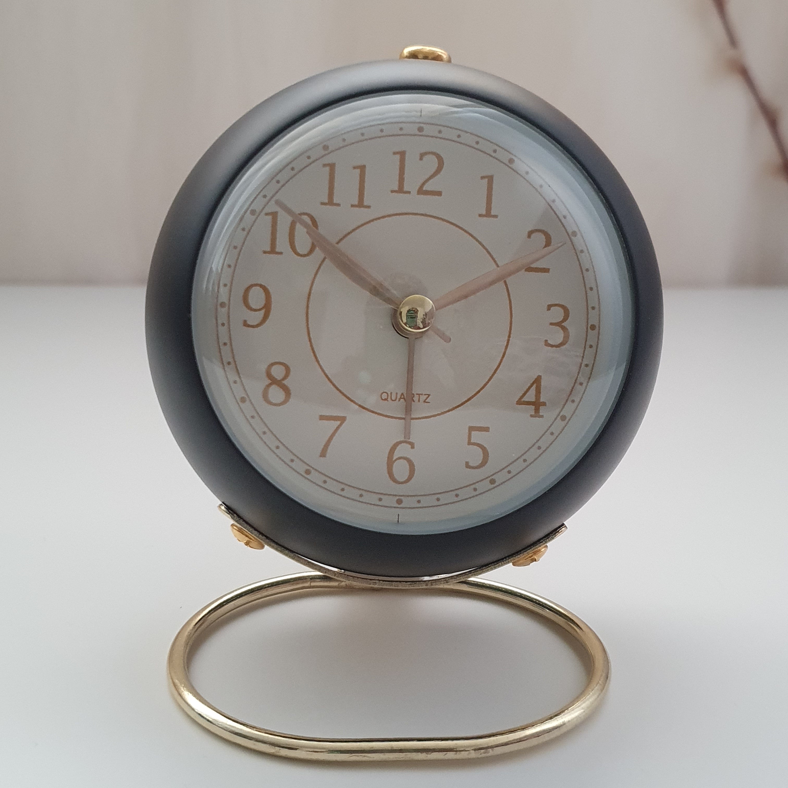 Retro Style Alarm Clock - Black & Gold – SoSo Retro